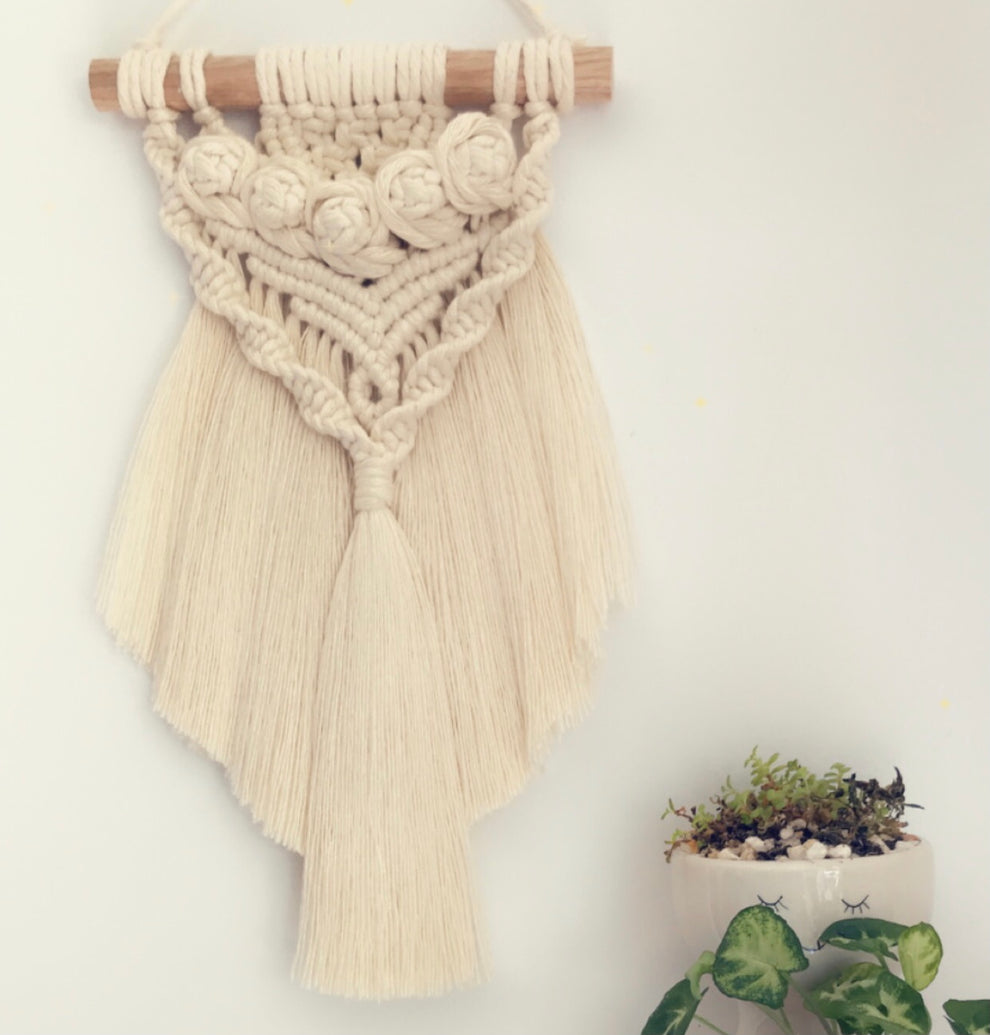 Macrame Rose Bud Mini Wall Hanging DIY Kit – Macrame SweetNess